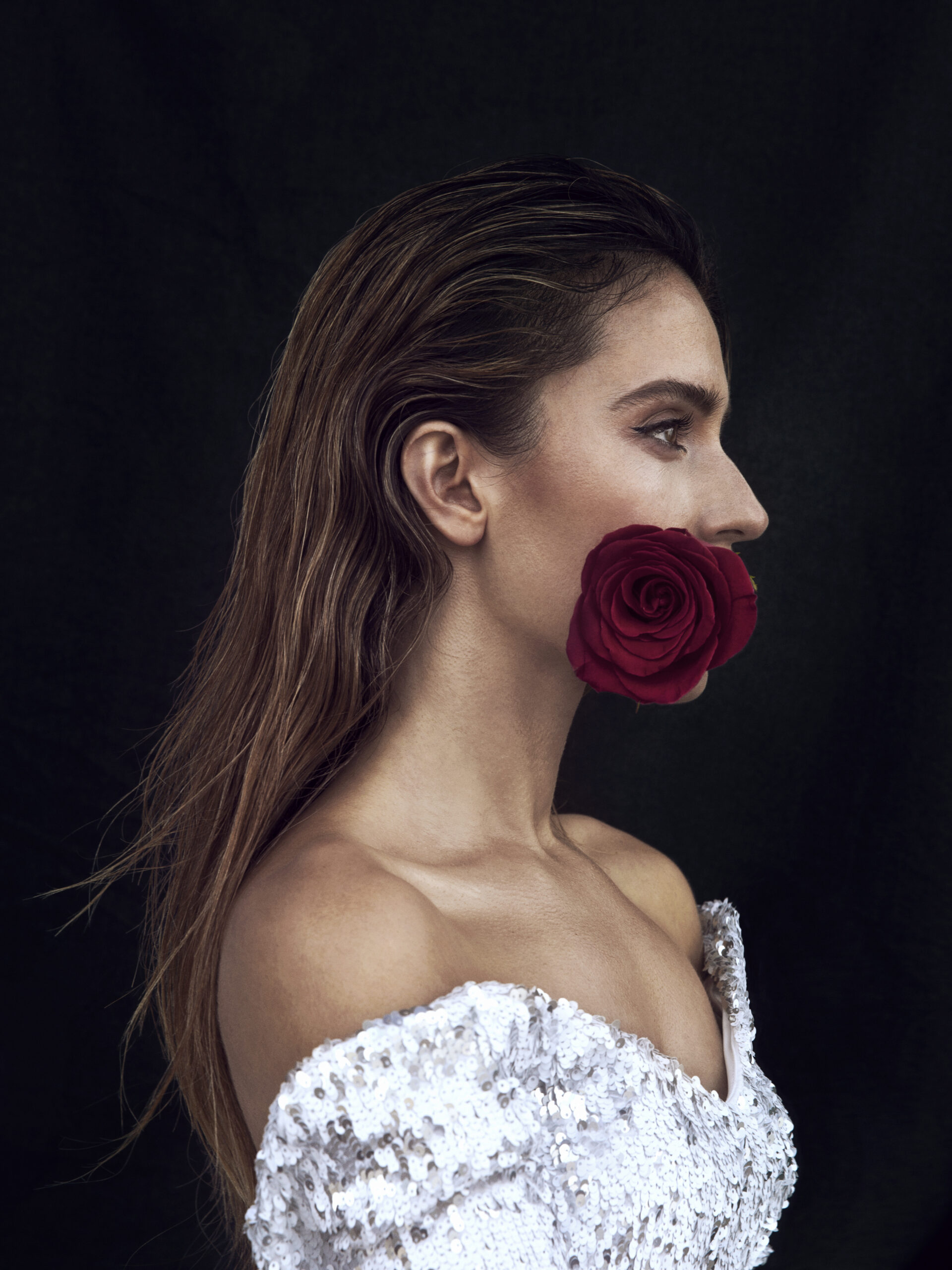 Pop Singer-Songwriter Mimoza Releases New Single “Young Queen ...