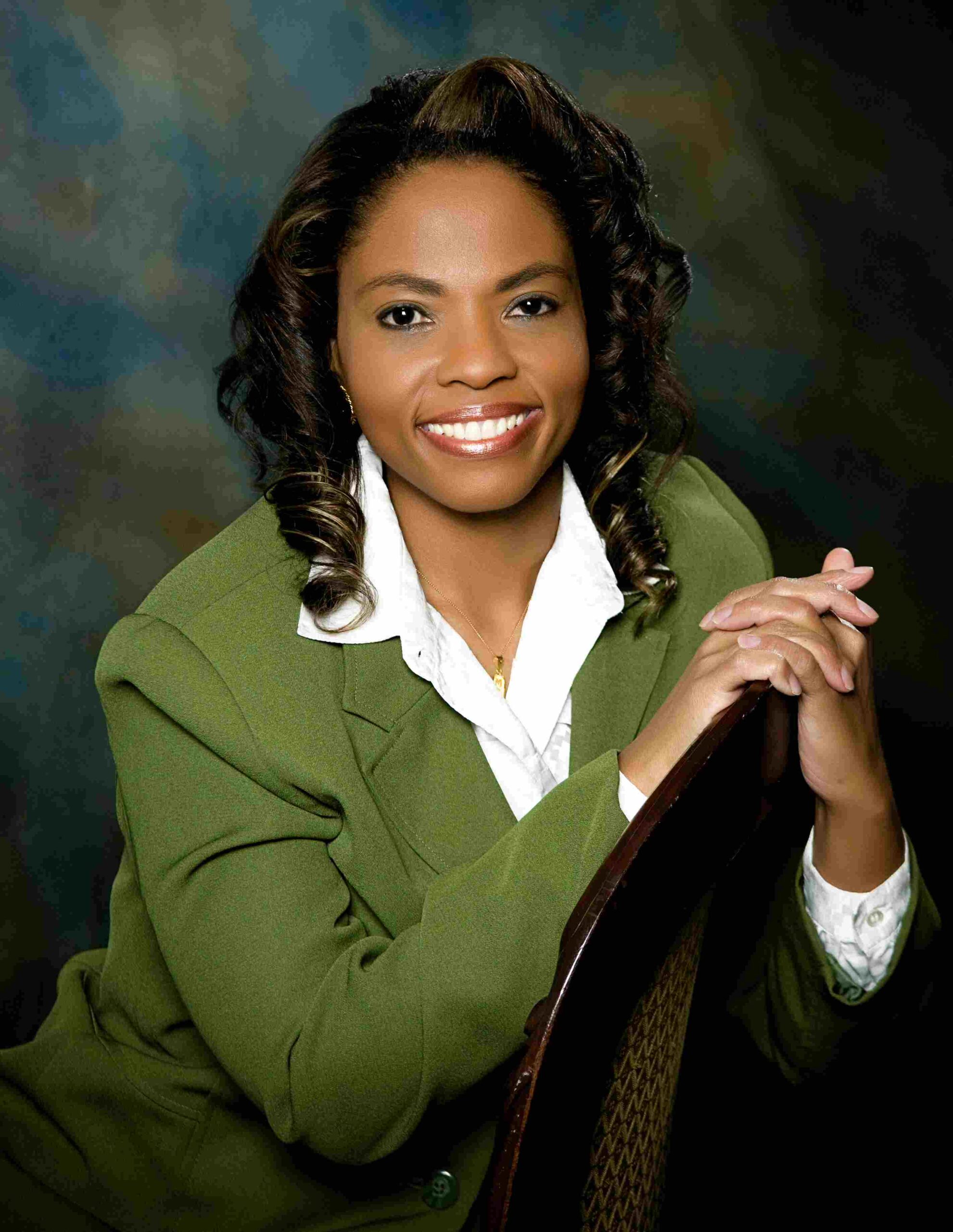 Monica Davis Helps and Uplifts Entrepreneurs with Her Business ...